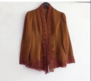 Vintage kebaya, Women's Fashion, Muslimah Fashion, Baju Kurung & sets ...