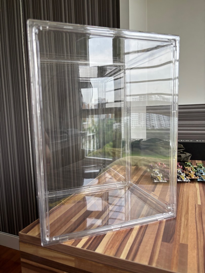 WTT/WTS -> 400% Space Molly/labubu huge figurine figure display casing case (able to put other ...