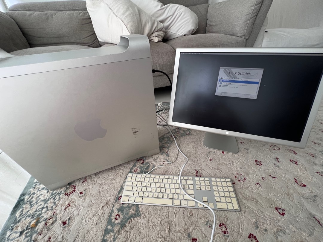 Apple cinema HD with mac pro 2008, Computers & Tech, Desktops on Carousell