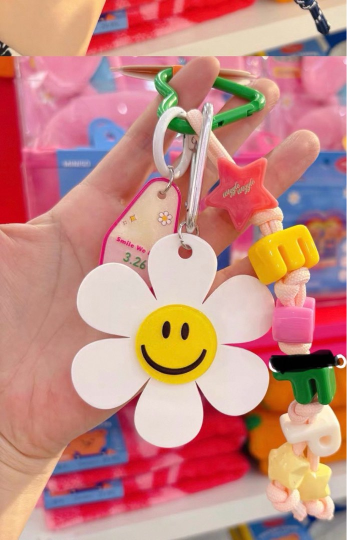 Brand New Wiggle Wiggle Chain, Hobbies & Toys, Memorabilia ...