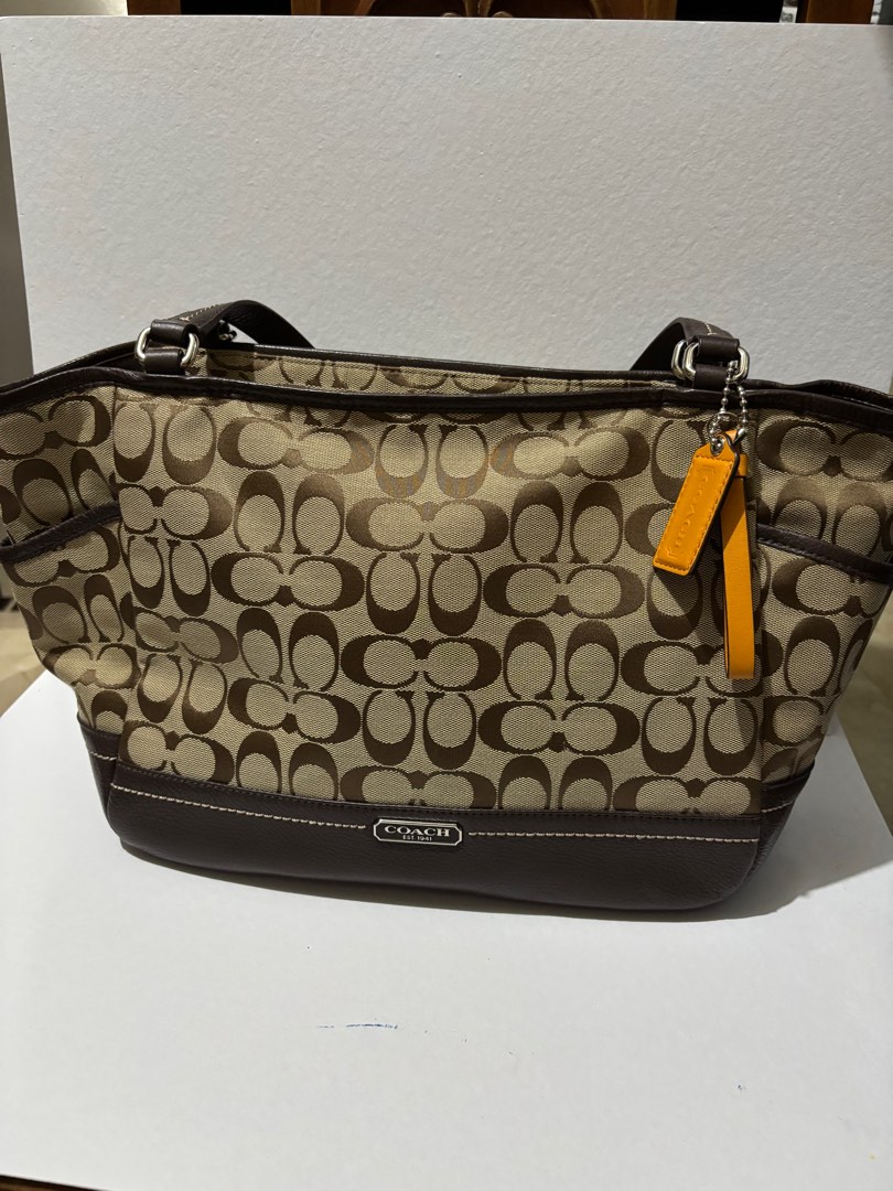 Coach Poshmark Poppy Euc Patent Leather Tote Bag, Luxury, Bags ...