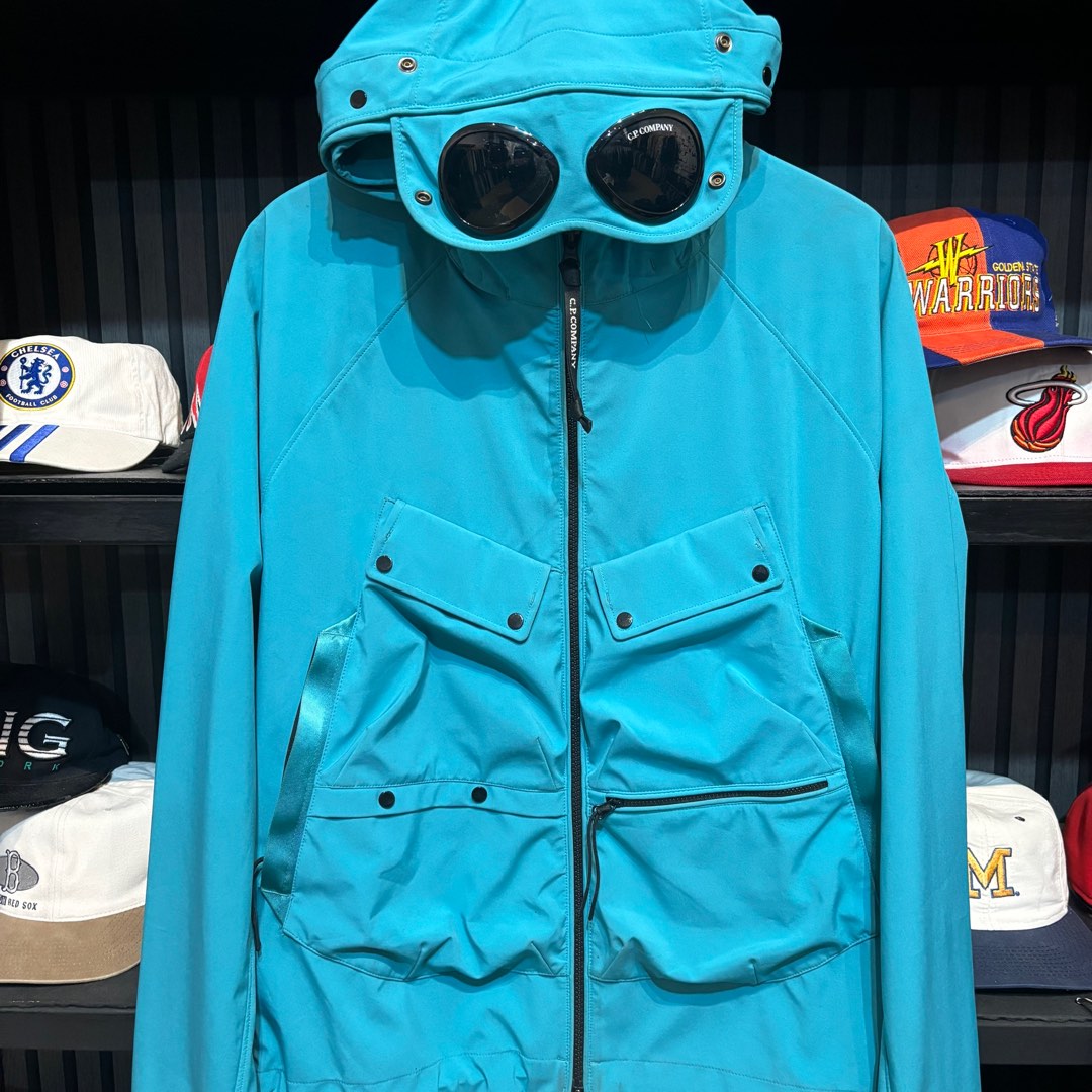 C.P company Soft shell R, Fesyen Pria, Pakaian , Baju Luaran di Carousell