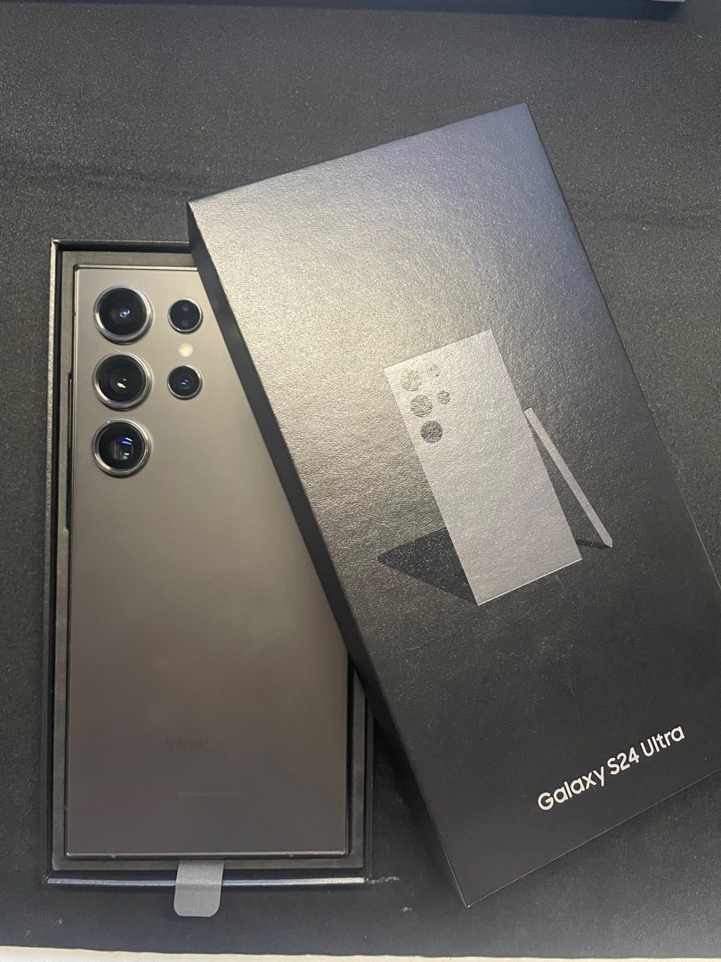 Galaxy S24 Ultra Titanium Black 5G on Carousell