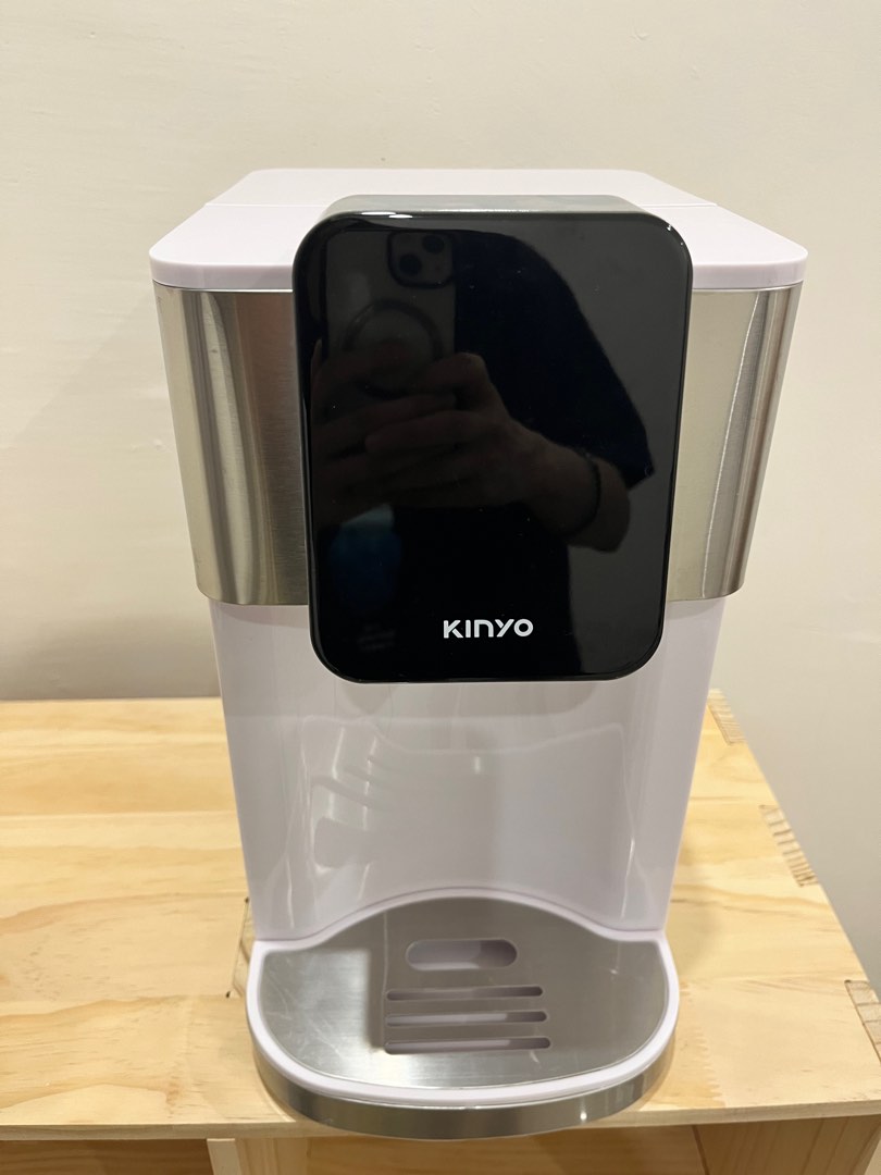Kinyo 瞬熱智慧飲水機 4L MHW-9657, 電視及其他電器 , 廚房用品, 濾水器及飲水機在旋轉拍賣