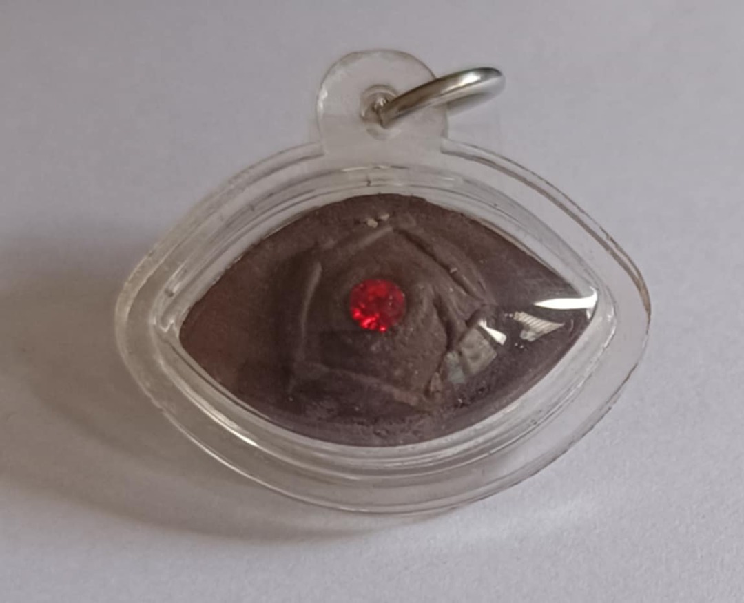 LP Pinak Duangta Heavenly Eyes, Wat Sanomlao BE 2527-2545, Hobbies ...