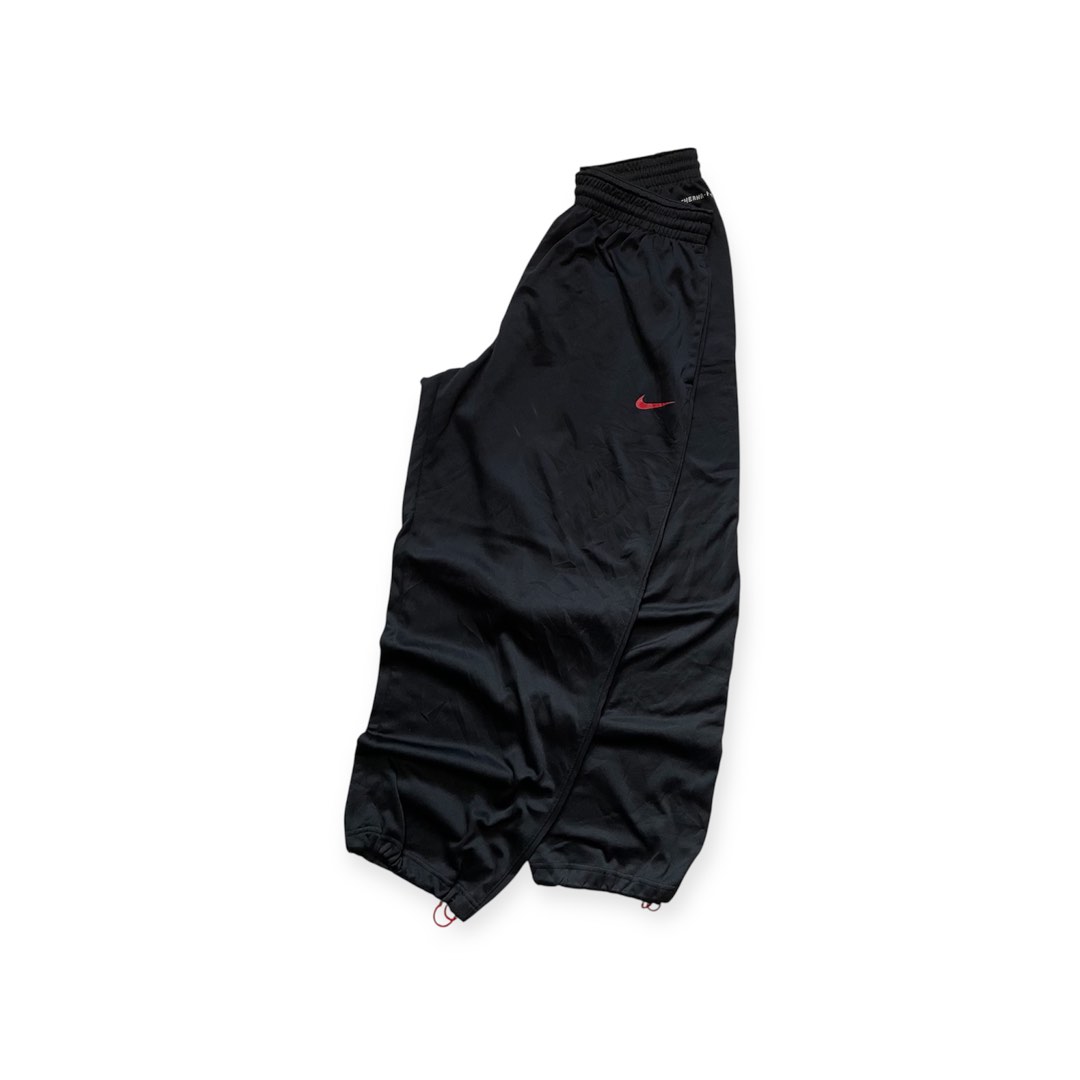 Nike Parachute pants, Men's Fashion, Activewear on Carousell
