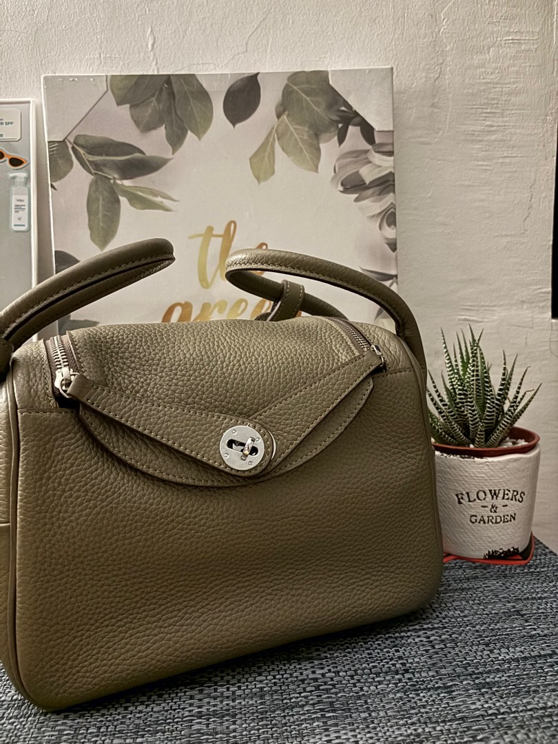 Preloved Lindy ins***** bag, Women's Fashion, Bags & Wallets, Shoulder ...