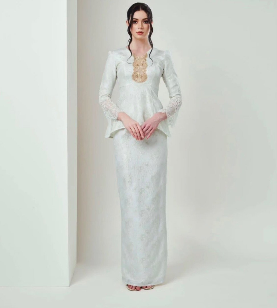 QISZAR Ashwaa Maharanee, Women's Fashion, Muslimah Fashion, Baju Kurung ...