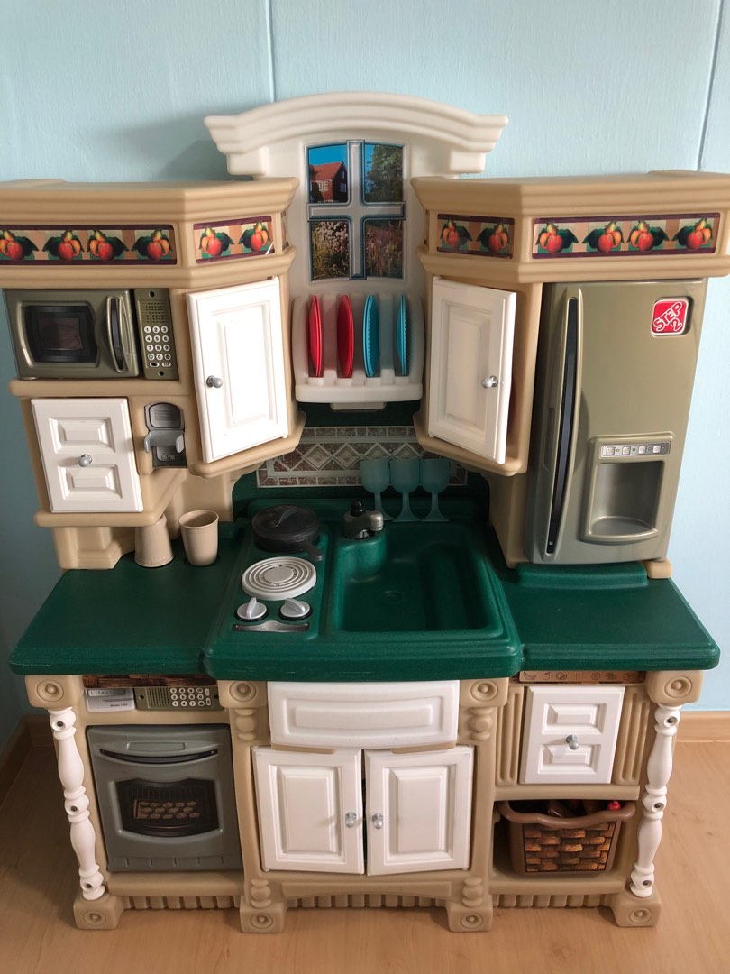 Step 2 Lifestyle Dream Kitchen, Hobbies & Toys, Toys & Games on Carousell
