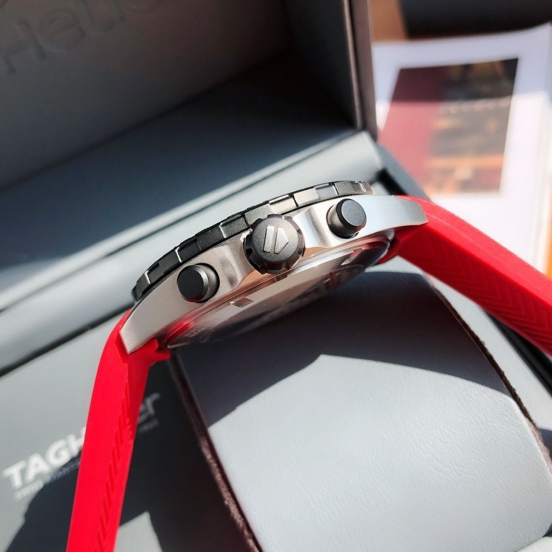 TAG Heuer Men's Watch, Luxury, Watches on Carousell