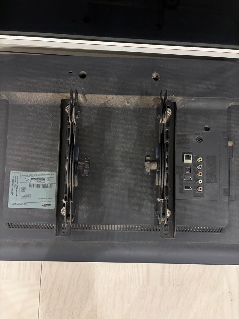 TV mounting racket, TV & Home Appliances, TV & Entertainment, TV Parts ...