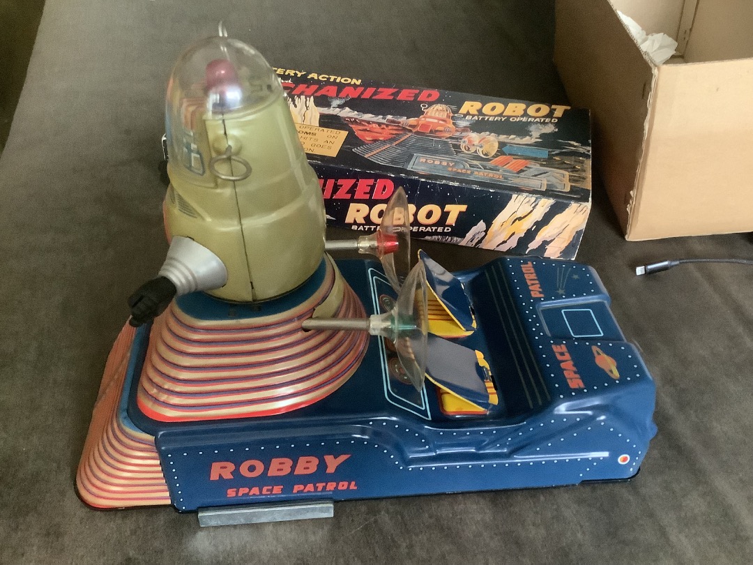 MTH 1993 ROBBY SPACE PATROL ROBOT battery operated tin toy FORBIDDEN ...