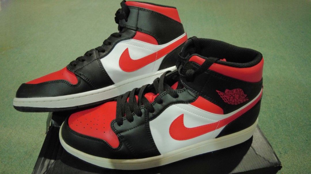Air Jordan 1 Mid, Men's Fashion, Footwear, Sneakers on Carousell