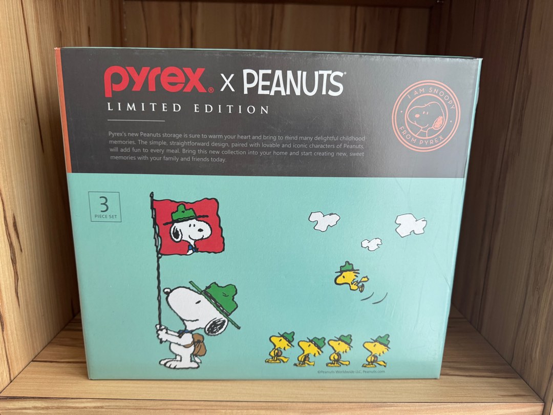 [Brand New] Pyrex x Peanuts Lunch Box & Bag, Furniture & Home Living ...