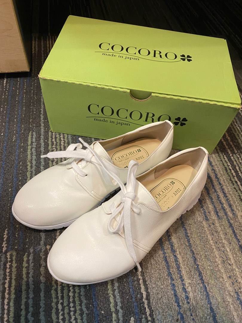 Cocoro Japan White Shoes, Women's Fashion, Footwear, Flats on Carousell