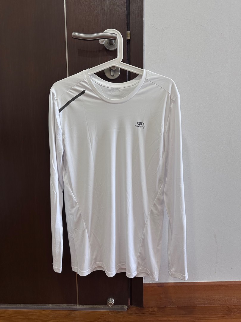 Decathalon Rashguard, Men's Fashion, Activewear on Carousell