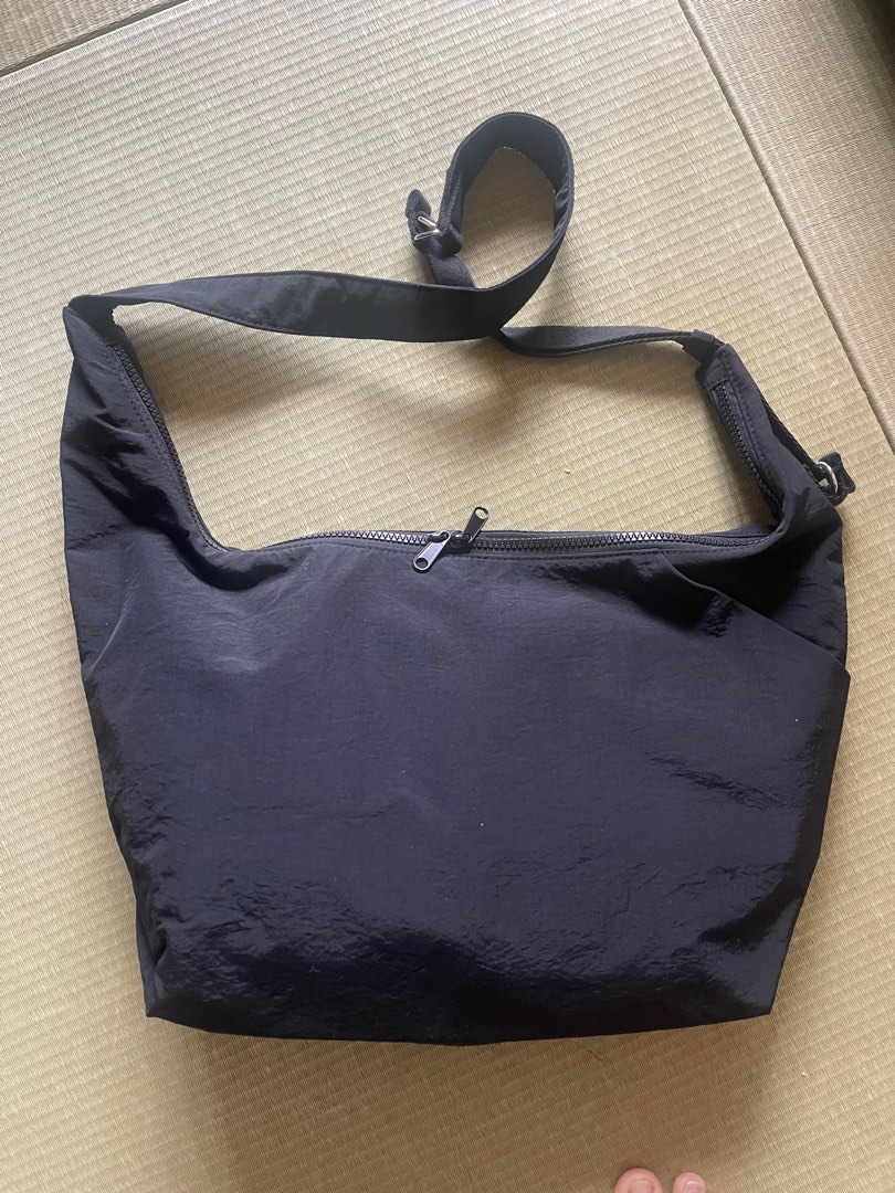 GU bag, Women's Fashion, Bags & Wallets, Cross-body Bags on Carousell