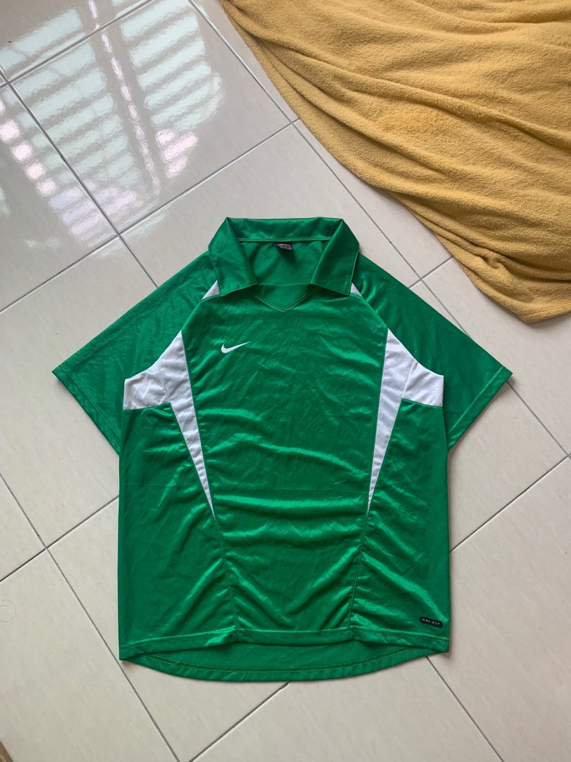 NIKE COLLAR VINTAGE, Men's Fashion, Activewear on Carousell
