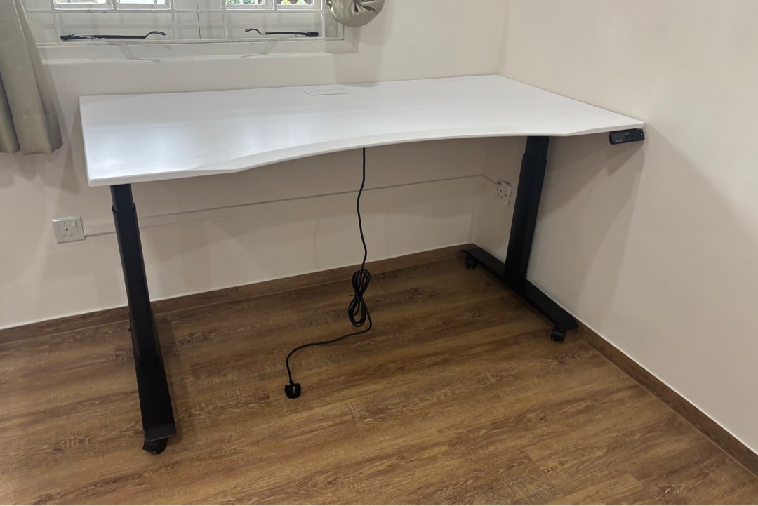 Omnidesk Ascent Curve Large 153x 76 CM White ergonomic study table ...