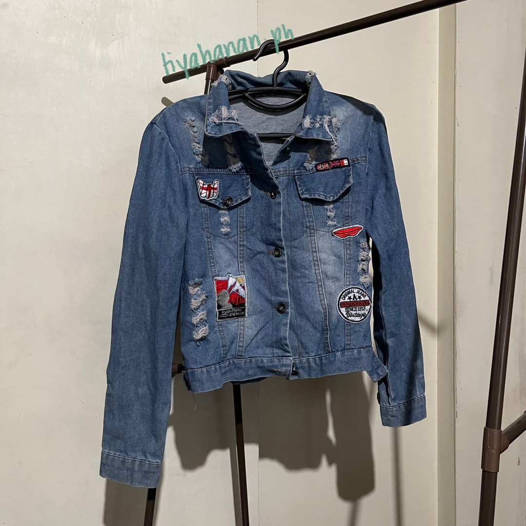 (preloved) denim jacket with patches - small | tiyahanan.ph, Women's ...