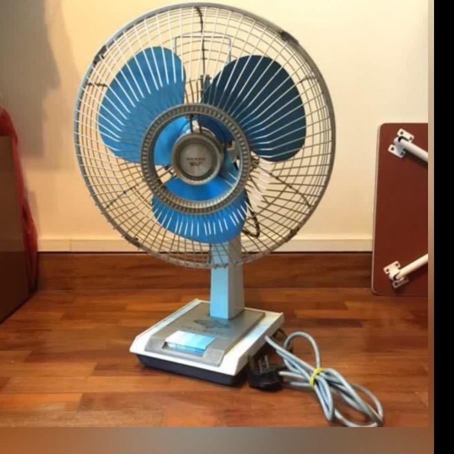 Sanyo Table Fan, Hobbies & Toys, Memorabilia & Collectibles, Vintage ...
