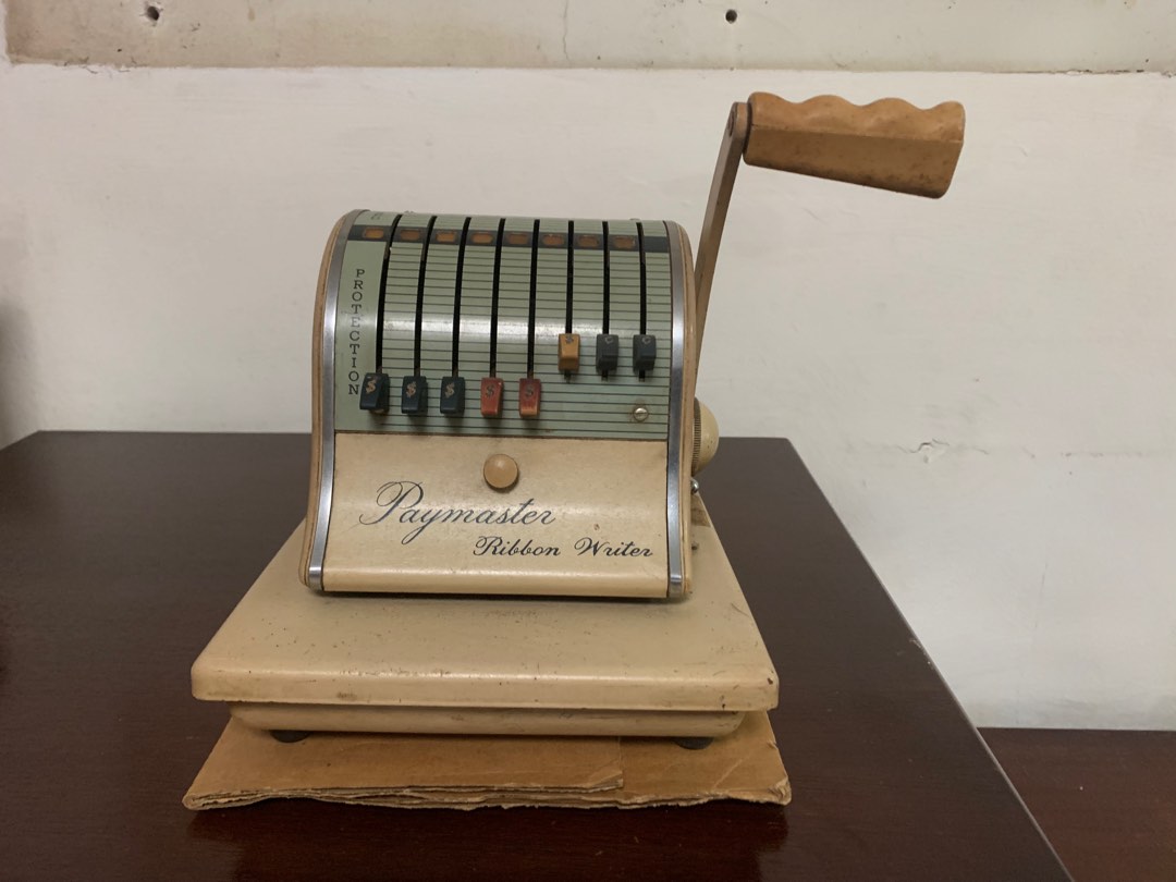 Small price tag machine, Hobbies & Toys, Memorabilia & Collectibles ...
