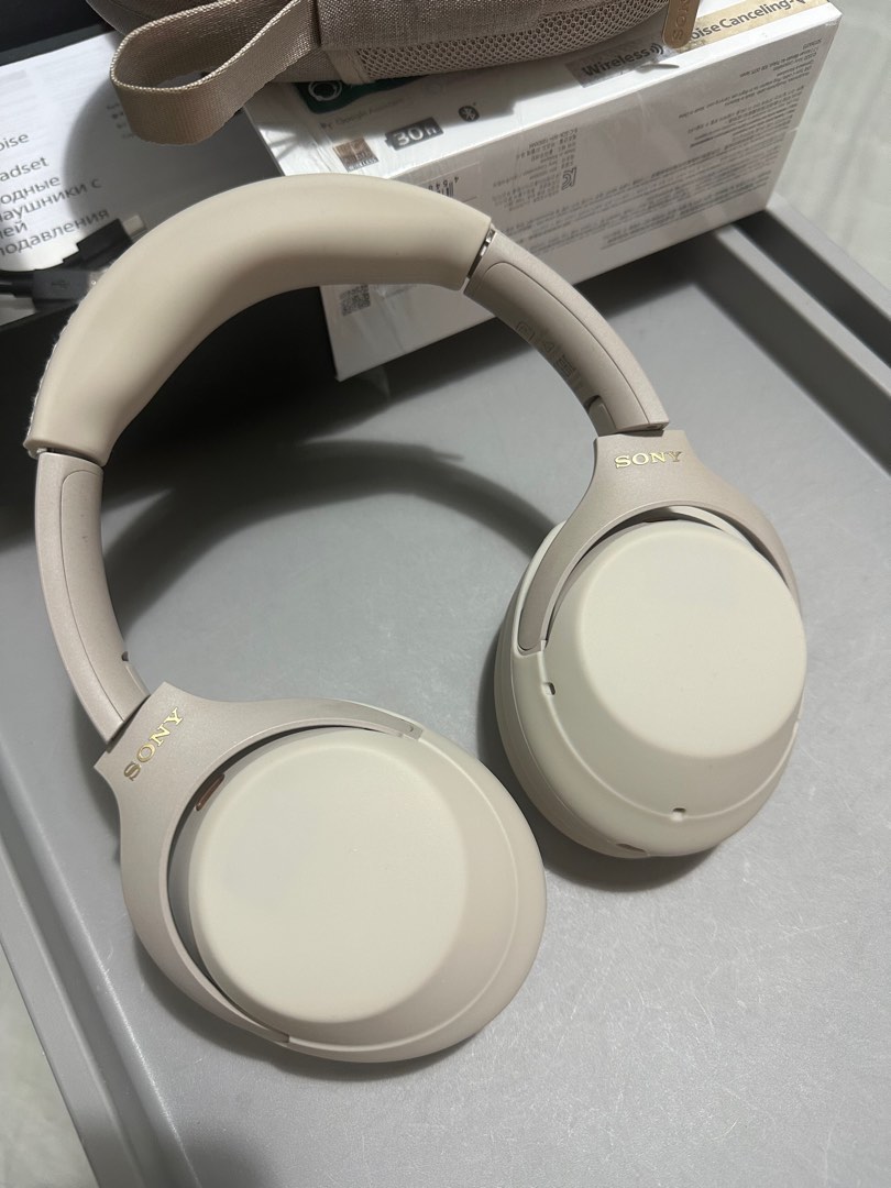 Sony WH-1000XM4 Silver, Audio, Headphones & Headsets on Carousell