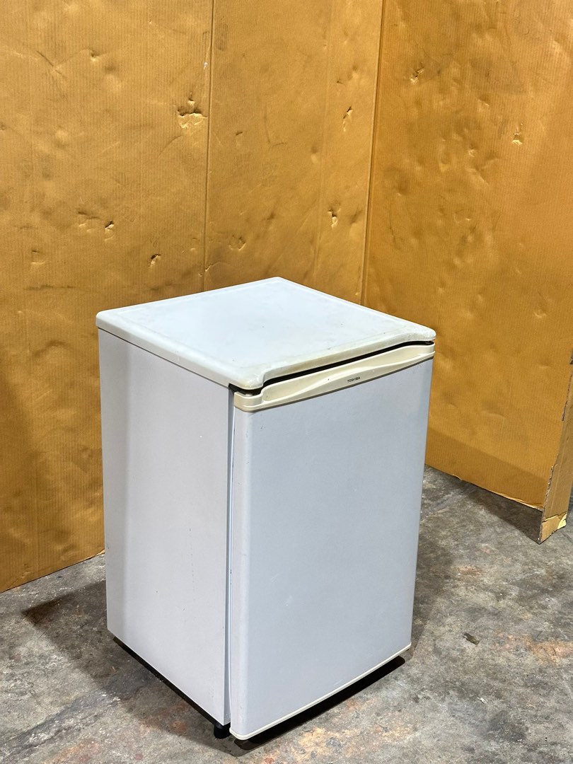 202505 (2) Toshiba 1dr Bar Fridge 88L $80, TV & Home Appliances ...