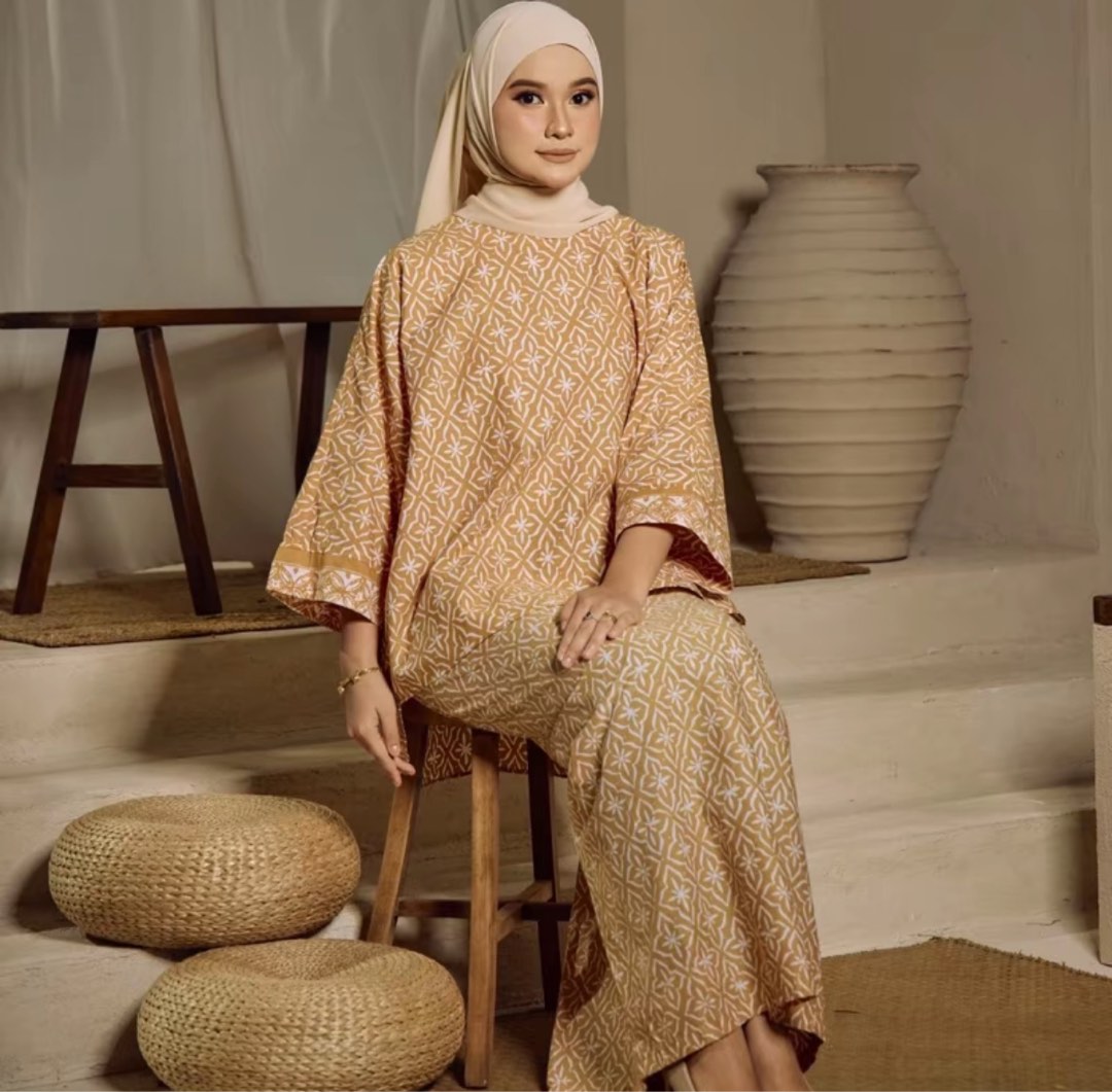 Batik Kurung Seroja 100% Cotton, Women's Fashion, Muslimah Fashion ...