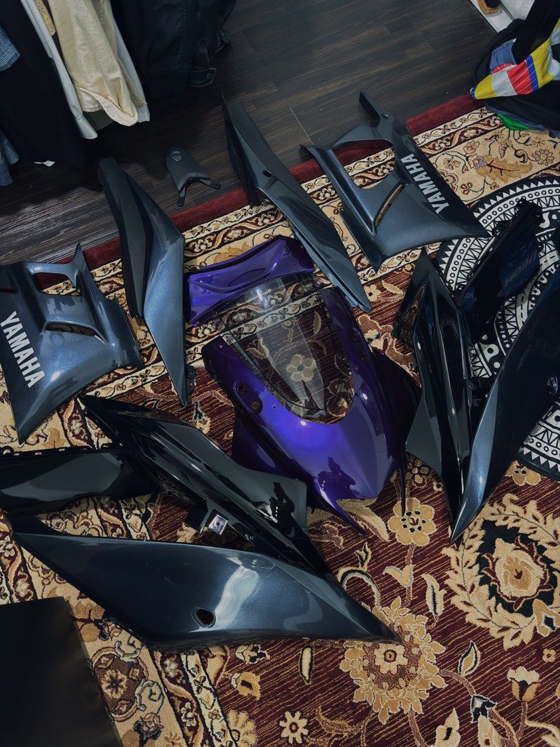 Coverset R25 v2 Original Yamaha, Motorbikes on Carousell