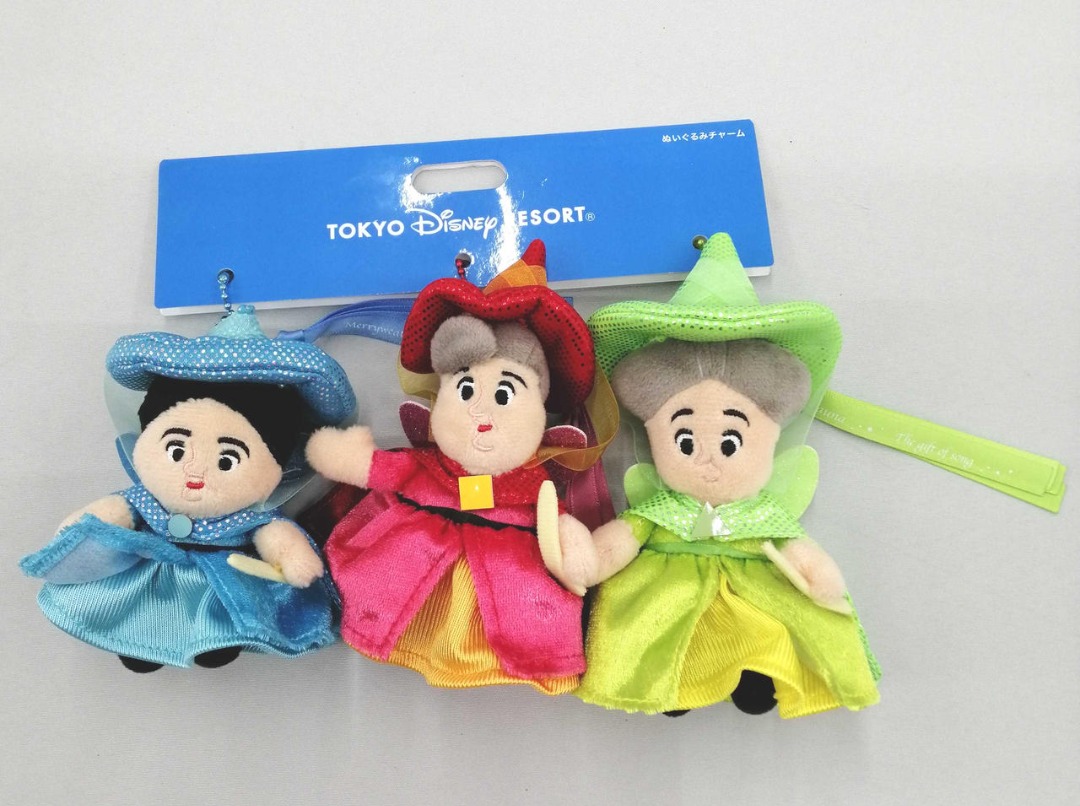 EXCLUSIVE Disney Resort Sleeping Beauty Flora Fauna Merryweather Charm ...