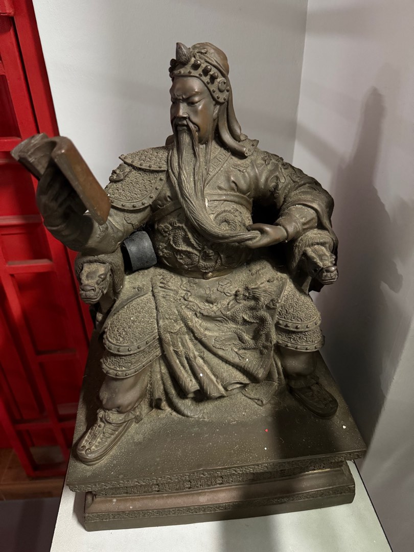 Guan Yu statue (25x25x38cm), Hobbies & Toys, Memorabilia & Collectibles ...
