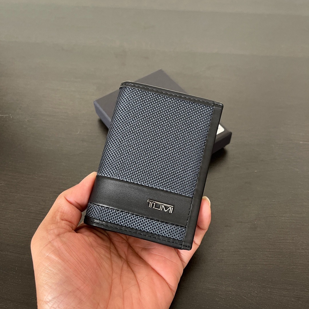 Gusseted Card Case, Luxury, Bags & Wallets on Carousell