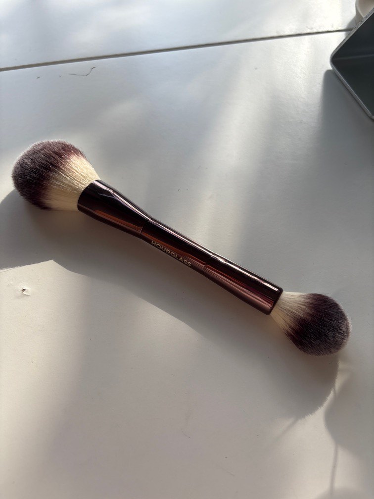 Hourglass Veil Powder Makeup Brush, Beauty & Personal Care, Face ...