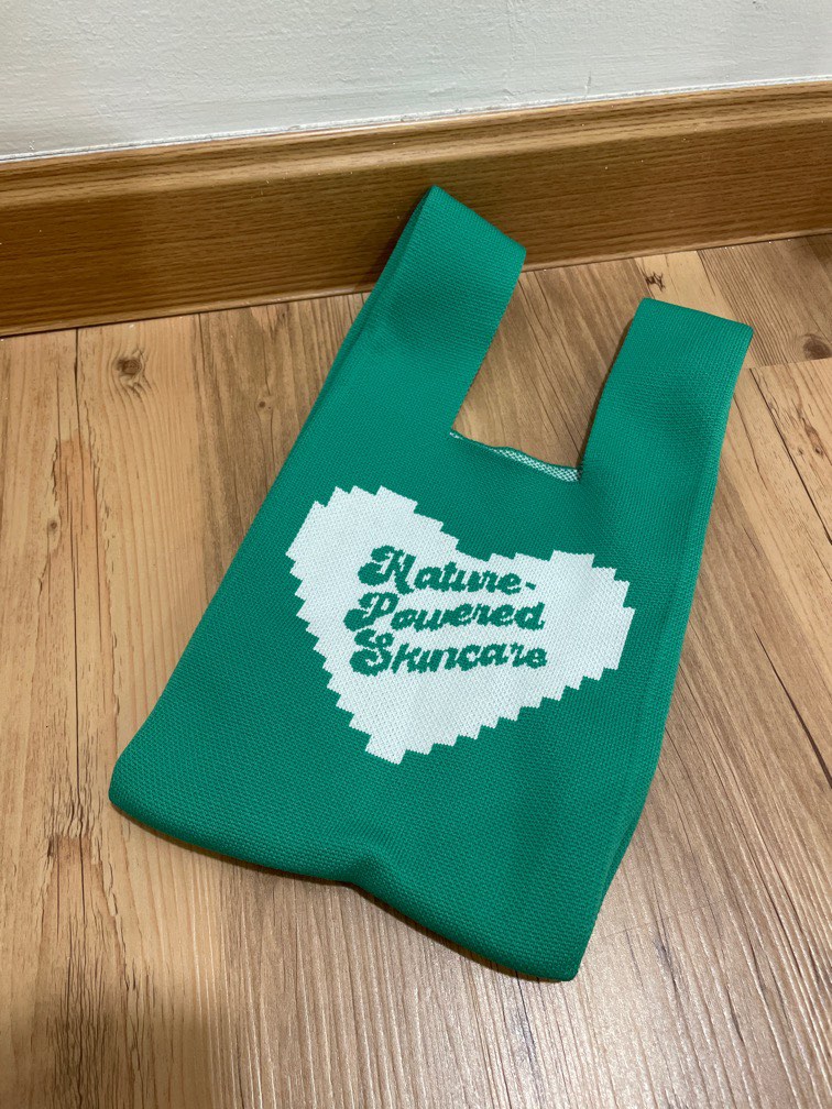 Innisfree Limited Edition VIP tote bag, Women's Fashion, Bags & Wallets ...