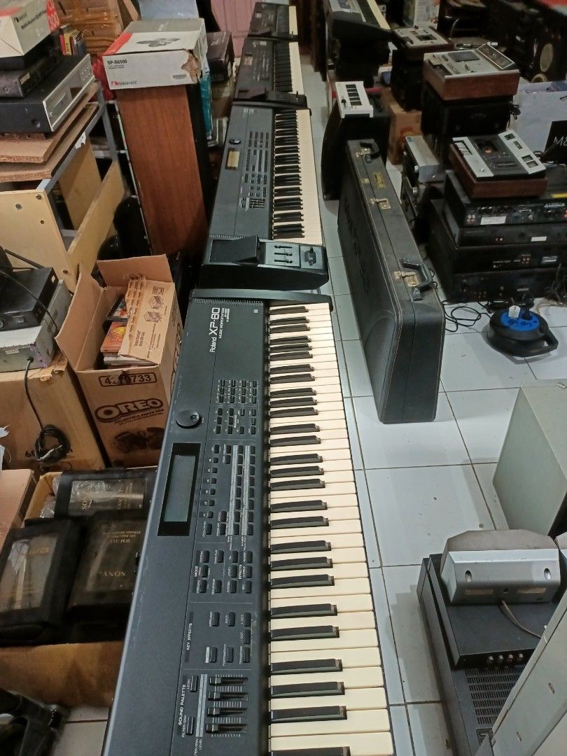 Jual Borong 7 Unit masing2 : 4 Unit Professional Legend & Vintage Music ...