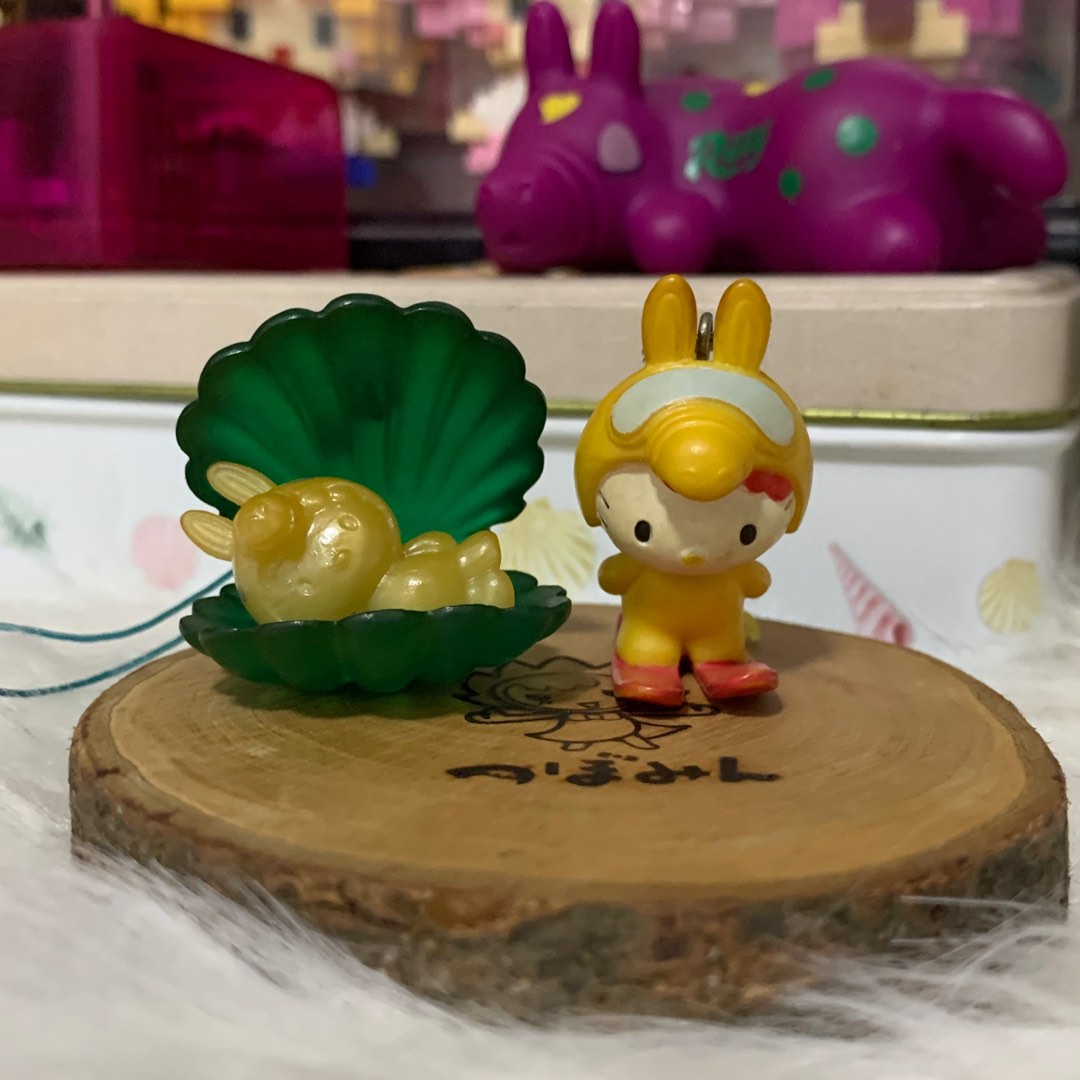 lipton rody x hello kitty charm bundle, Hobbies & Toys, Toys & Games on Carousell