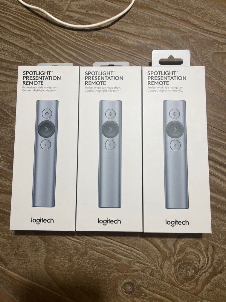 Logitech SPOTLIGHT Presentation Remote, Computers & Tech, Parts ...