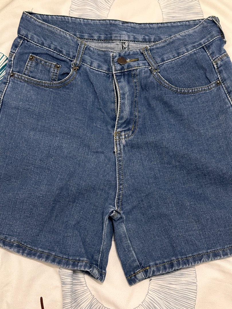 Maong Shorts, Women's Fashion, Bottoms, Shorts on Carousell