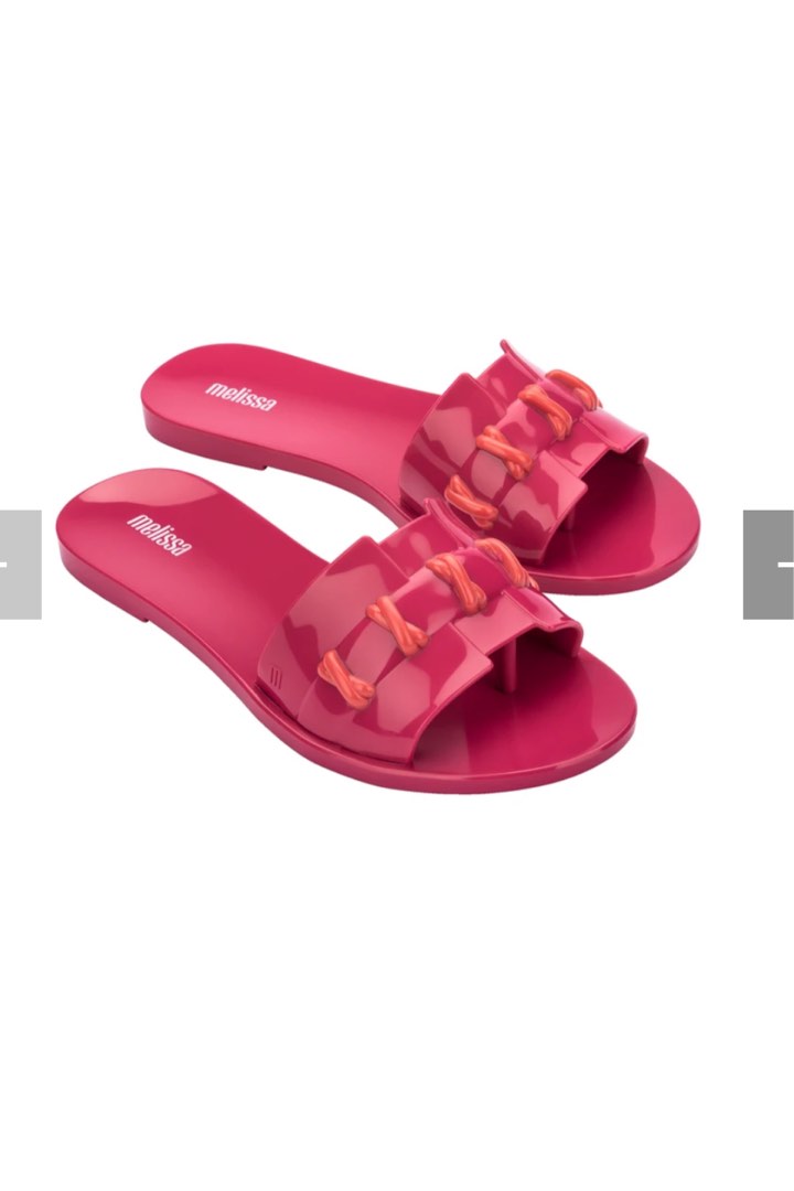 Melissa slippers, Women's Fashion, Footwear, Flipflops and Slides on ...