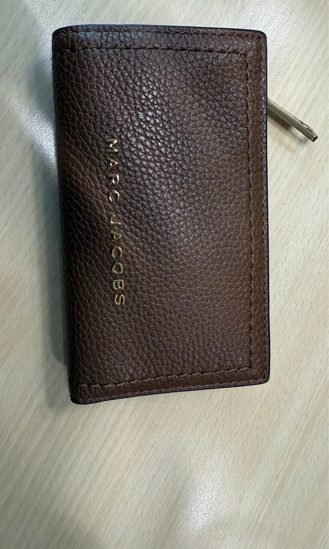 MJ Slim bifold wallet, Women's Fashion, Bags & Wallets, Wallets & Card ...