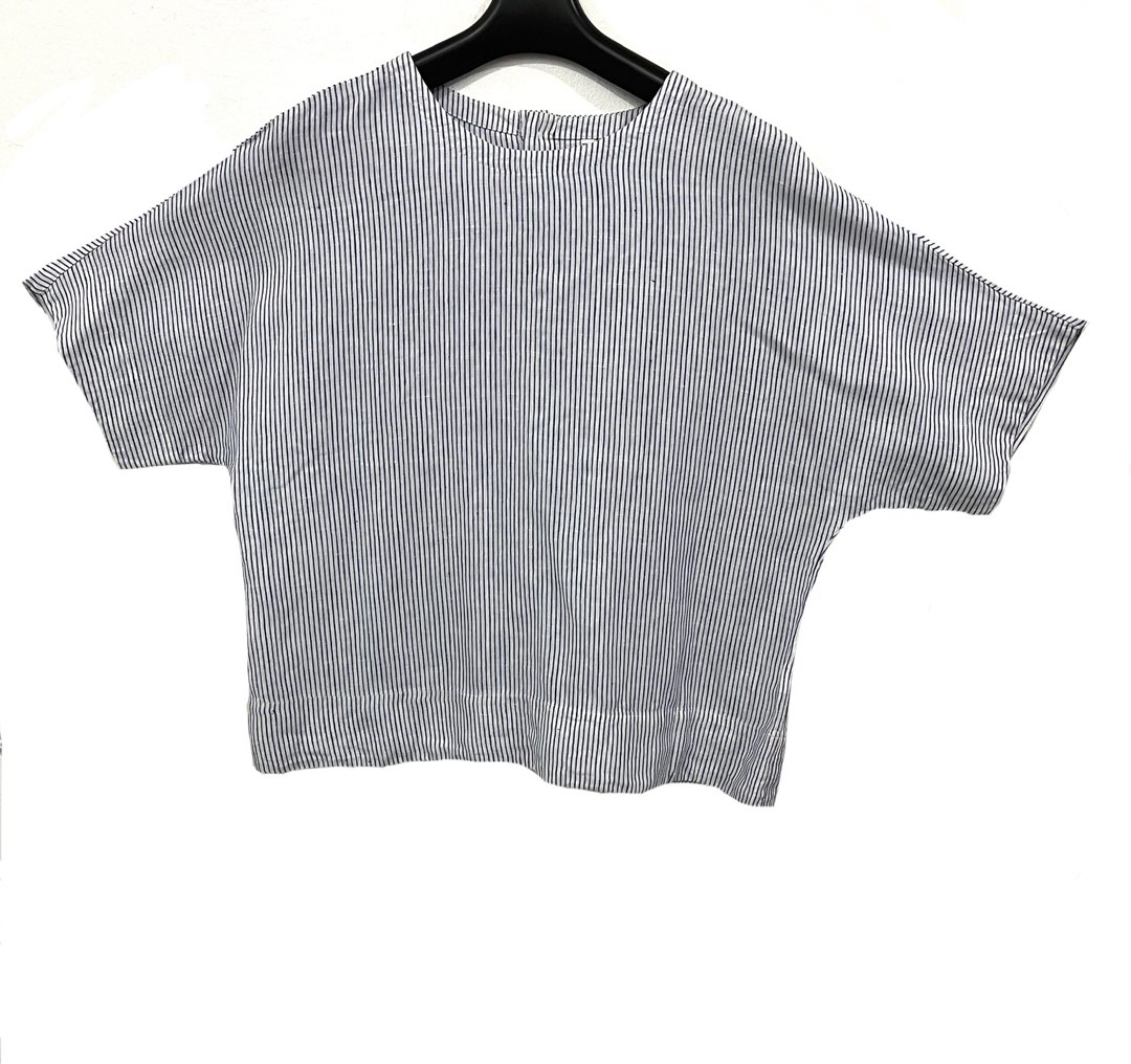 Muji 100% Linen Striped Contemporary Minimalist Loosefit Tops (2 PCS AVAILABLE), Women's Fashion ...