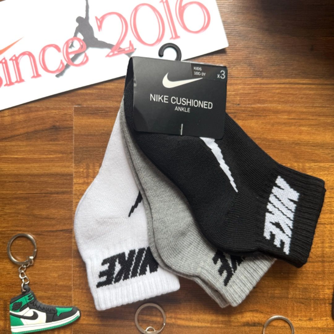 Nike KIDS Simple Swoosh HBR Ankle Socks (Monochrome), Babies & Kids ...
