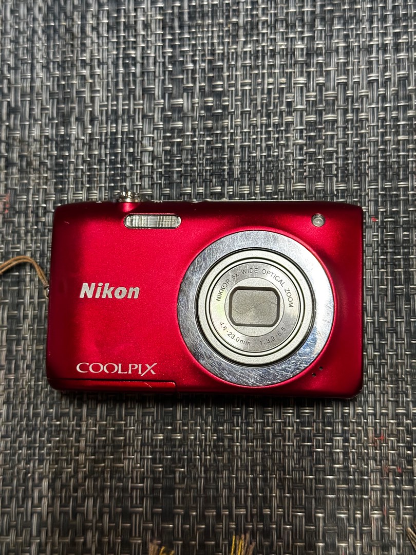 Nikon Coolpix S2600 Digital Camera, Photography, Cameras on Carousell