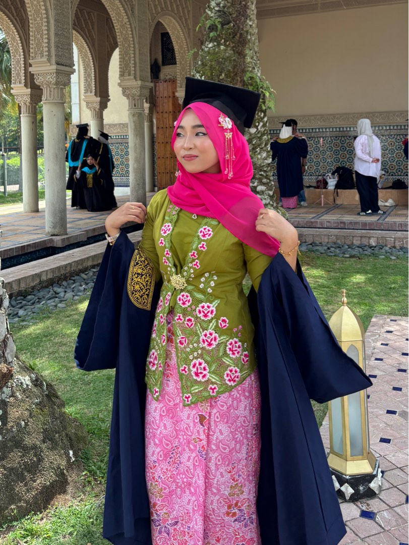 [RENT] BAJU KEBAYA MATCHA STRAWBERRY, Women's Fashion, Tops, Other Tops ...