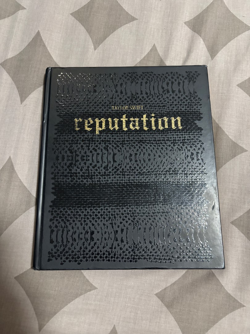 Reputation Stadium Tour VIP Hardcover Book, Hobbies & Toys, Memorabilia ...