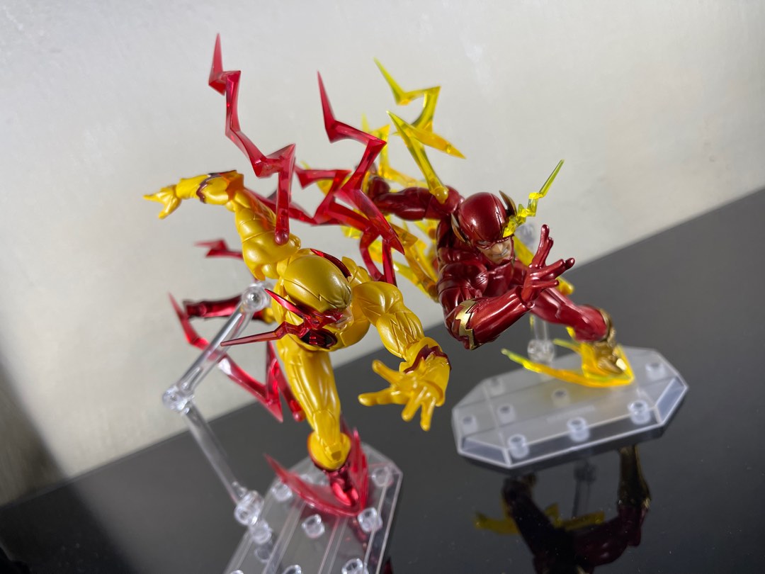 revoltech yamaguchi flash reverse flash, Hobbies & Toys, Toys & Games ...