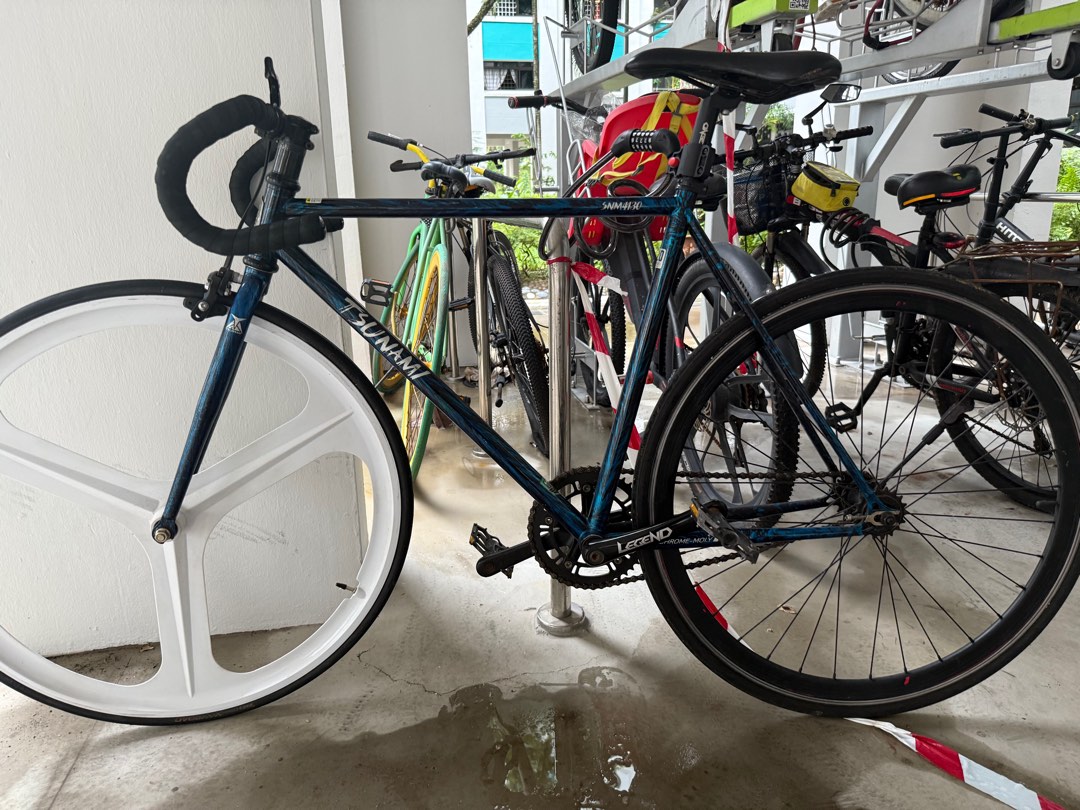 Tsunami 4130, Sports Equipment, Bicycles & Parts, Bicycles on Carousell