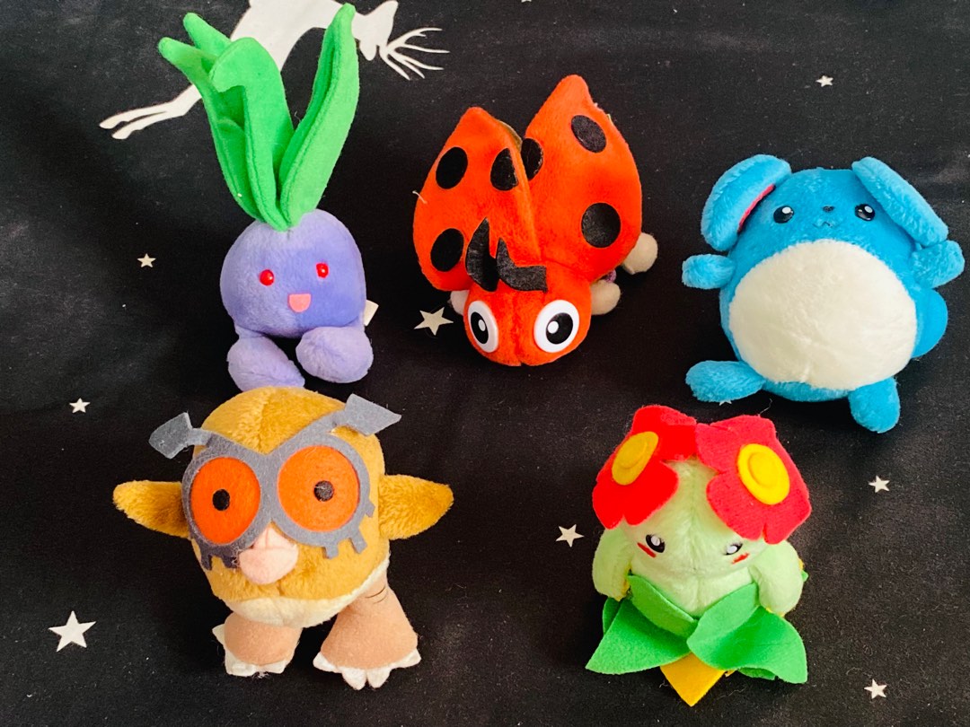 Vintage Pokemon Character plush set 1,000, Hobbies & Toys, Toys & Games ...