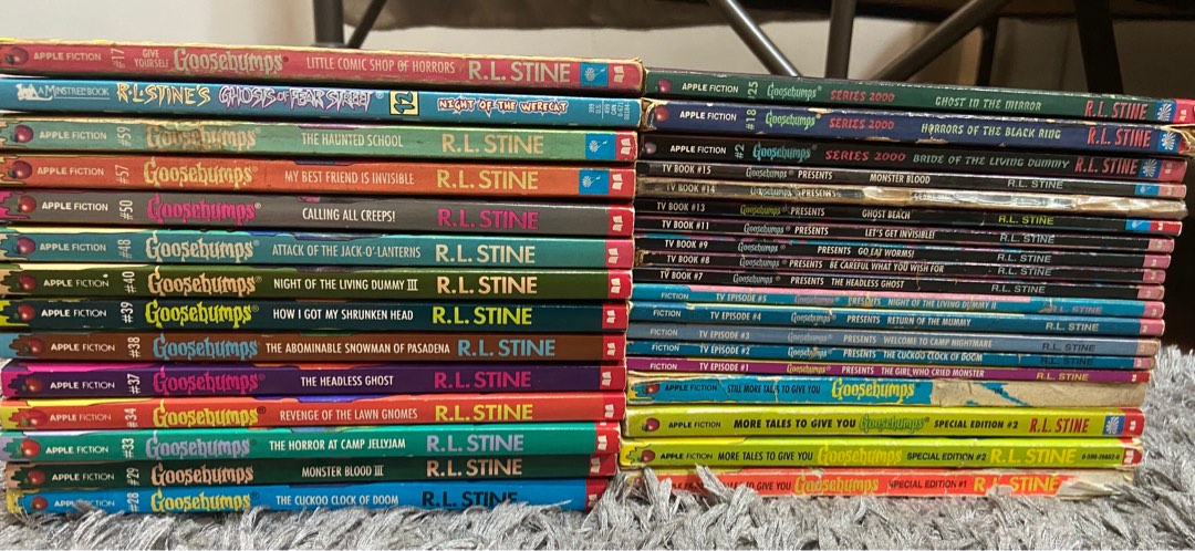 33 Goosebumps Book Bundle by R.L. Stine (Original, Give Yourself ...